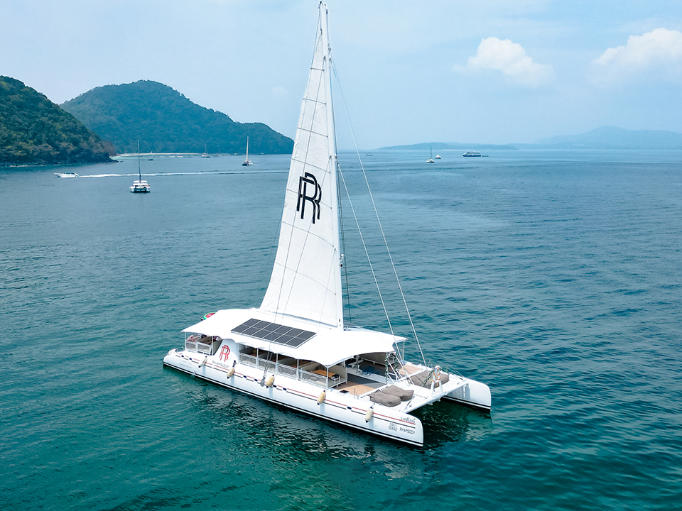 ล่องเรือปาร์ตี้โฟม Rhapsody DJ เกาะเฮ-เกาะราชา เรือยอร์ชคาตามารัน ...